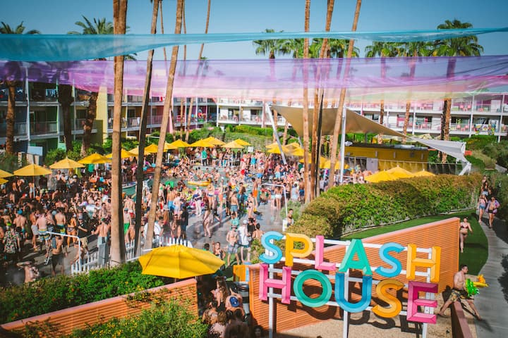 Palm Springs Resort 2 Bdr Minutes From Everything! - Palm Springs, CA