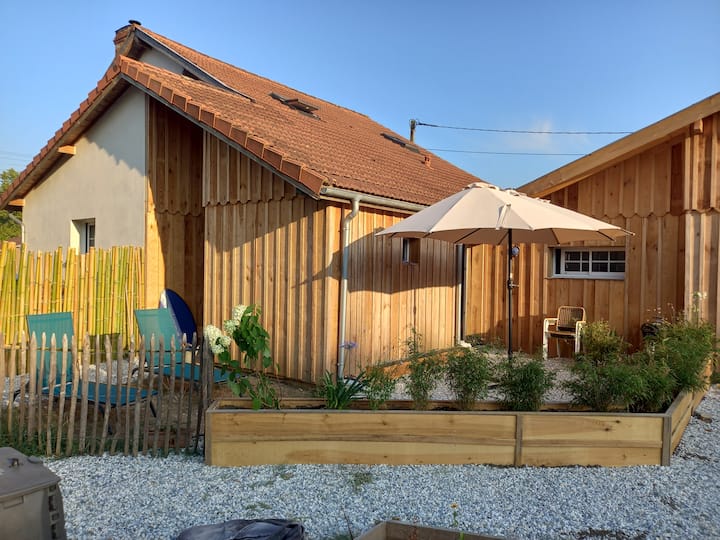 Maison En Bois, Deux Chambres Et Espace Extérieur. - Soustons