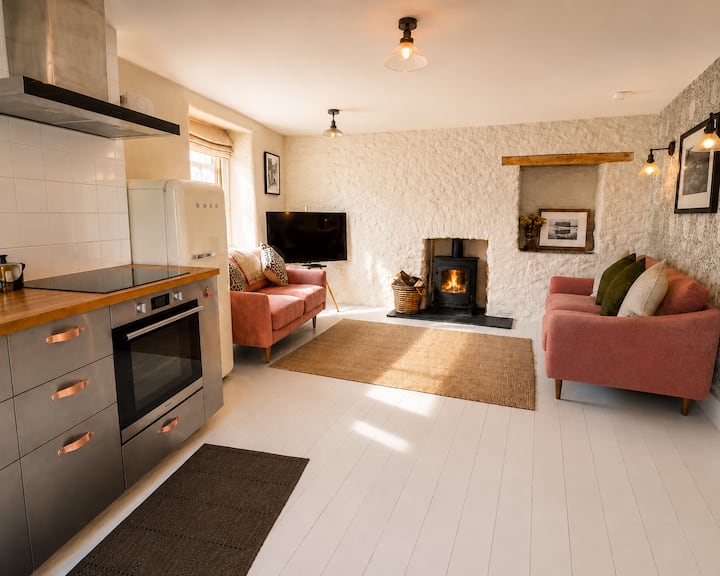 Poppy's Collection, Sleeps 8, 2 Min From Harbour. - Mevagissey