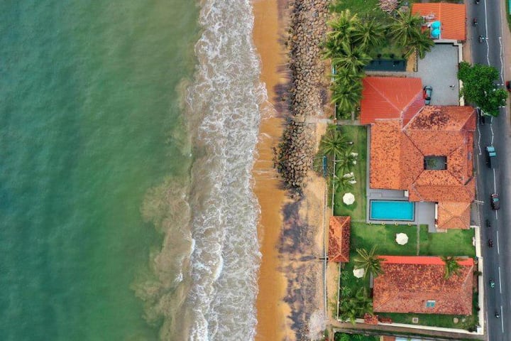Beachfront 10br Luxury Privete Villa In Galle - Sri Lanka
