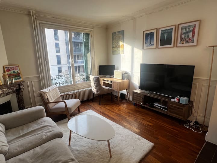 Bright 2-br Apt With Large 20m² Terrace - ibis budget Issy Les Moulineaux Paris Ouest