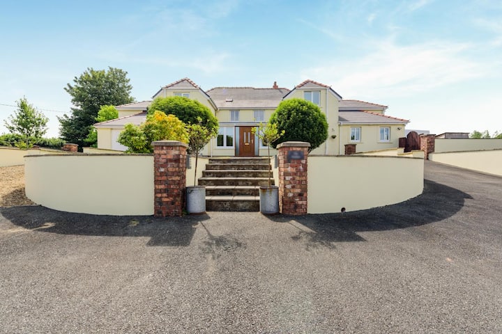 6 Bed In Moreton (Oc-h45423) - Saundersfoot