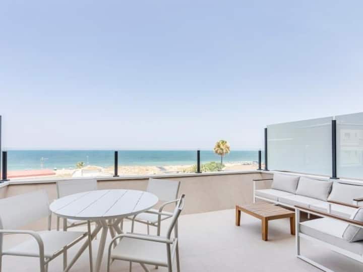 Seafront Oasis: Luxury Triplex With Private Pool - Dénia