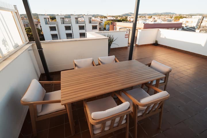 Penthouse, 200 M De La Playa, Con Parking - Vilanova i la Geltrú