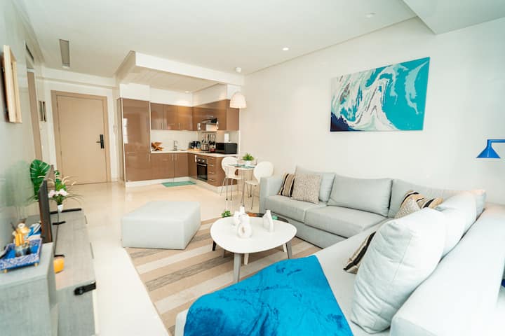 Appart 2 Pièces Moderne à Racine, Balcon & Parking - Casablanca