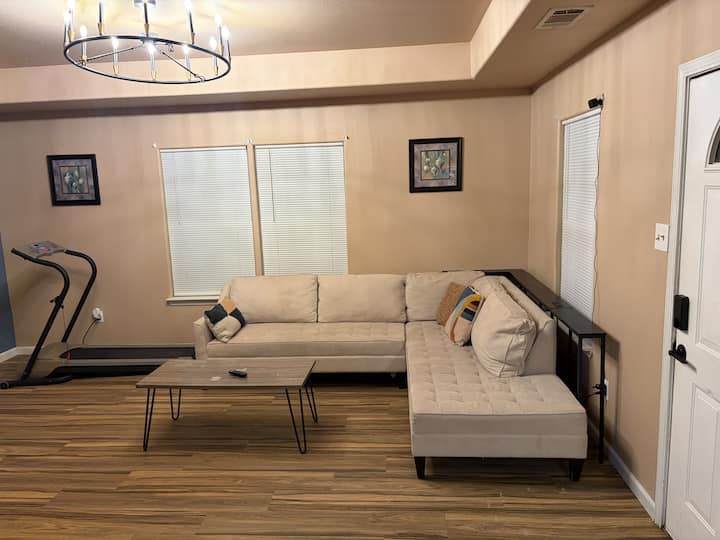 Cozy Mary - Little Rock, AR