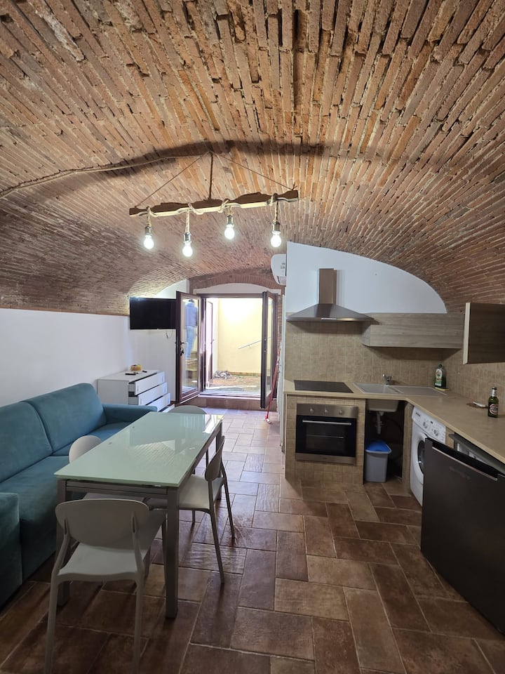 Comfort Studio Apartment With Garden Near The Sea - Follonica