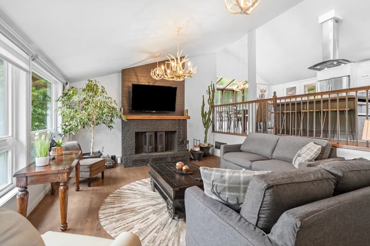 Forest Escape Near Tremblant | Jacuzzi & Arcade - Mont-Tremblant