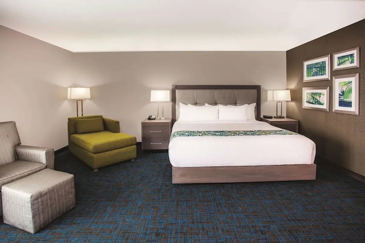 King | La Quinta Woodbury | Near St. Paul - Woodbury, MN