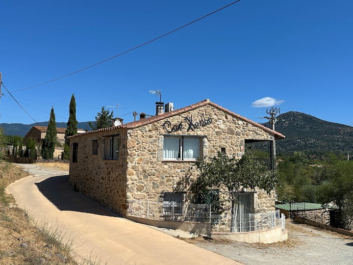 Casa Rural Con Piscina En L'albera, Alt Empordà - Peralada