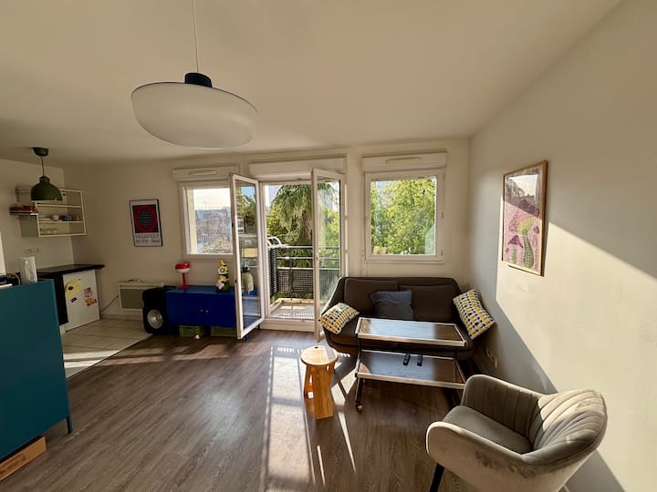 Studio Lumineux Avec Balcon Aux Portes De Paris - Saint-Ouen