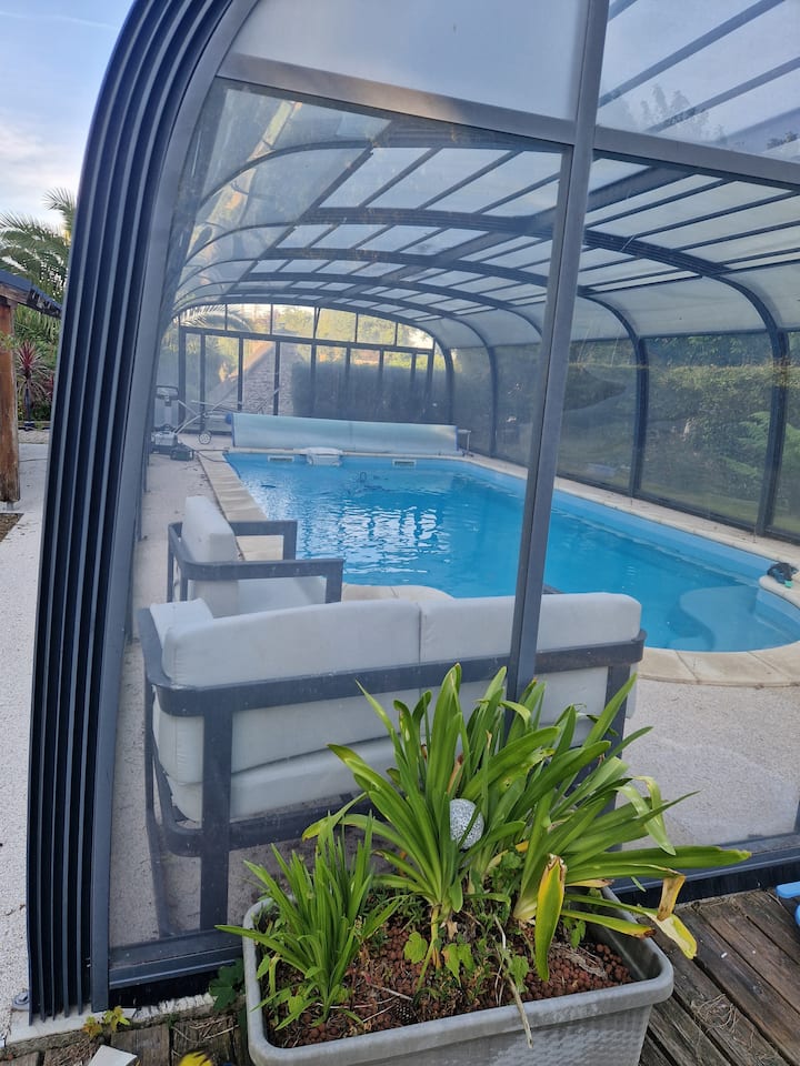 Loue Petit Gîte Avec Piscine Privative Couverte - Morlaix