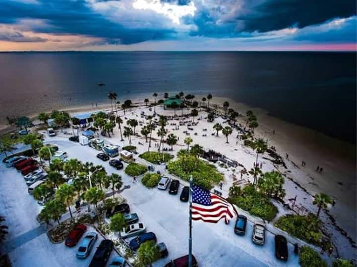 Tarpon Springs Sunset Beach Retreat | Sponge Docks - Tarpon Springs, FL
