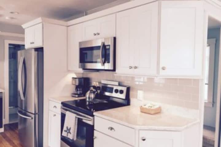 Only Steps To Falmouth Heights Beach And More! - Oak Bluffs, MA