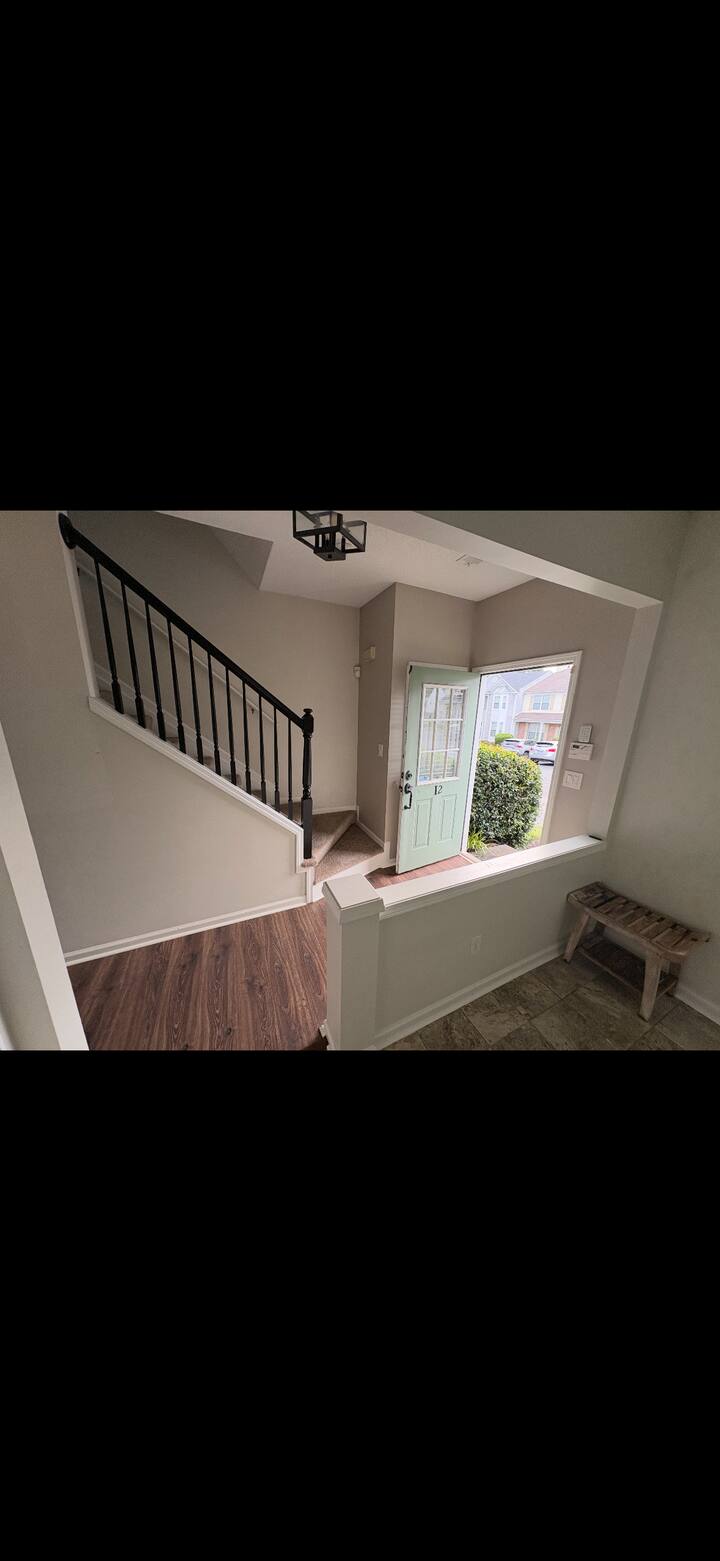Modern 2br/2.5ba Townhome In Alpharetta - Alpharetta