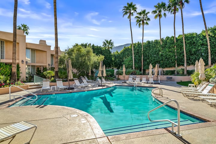 Skinny Dippin 2 Bedroom Townhouse - Palm Springs, CA