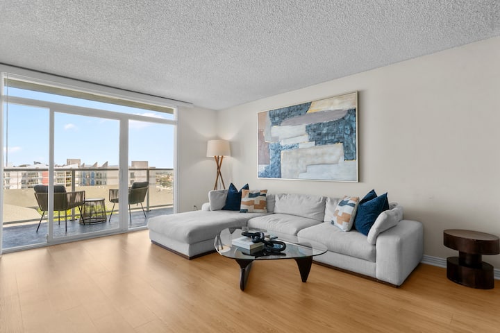 Luxury 3br Oasis With Pacific Ocean Views - Marina del Rey, CA
