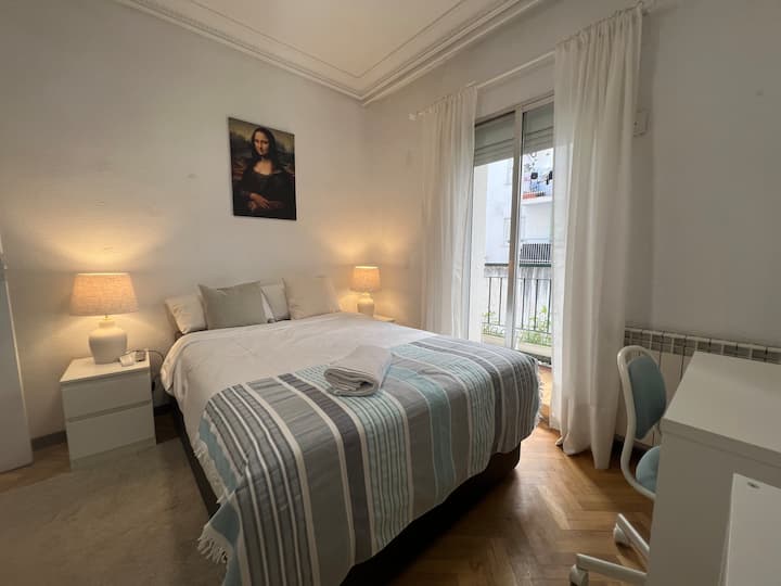 Arq13 Piso Completo 4 Br Y 2 Baños - Madrid