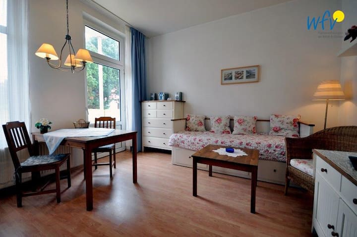 Kirchstr. 11 Borkum Ferienwohnung 11 - Borkum