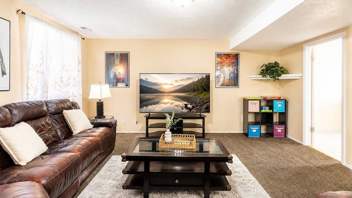️Slc 4br For 9 - Fenced Yard & Mtn Views - Salt Lake City, UT