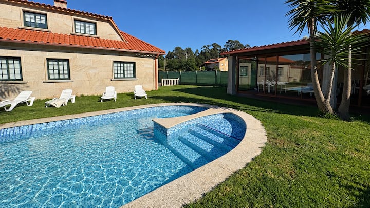 Casa De Piedra Con Piscina En Las Rías Baixas - Pontevedra