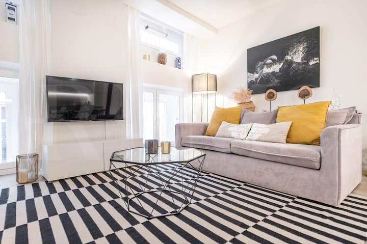 Spacieux Appartement Centre Historique | Rems - Andalusia