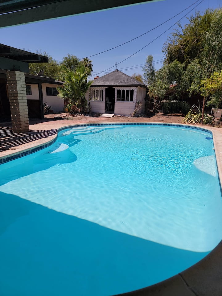 El Centro Hidden Gem *Pool* - El Centro, CA