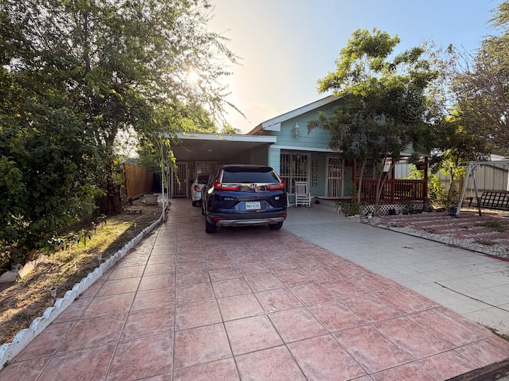Small Studio Apartment By Downtown Mcallen - McAllen, TX