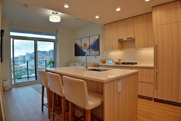 Downtown Kelowna Condo | Walk To Everything - Kelowna
