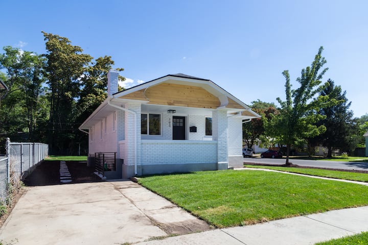 Family Retreat Near Byu & Downtown Provo - Provo, UT