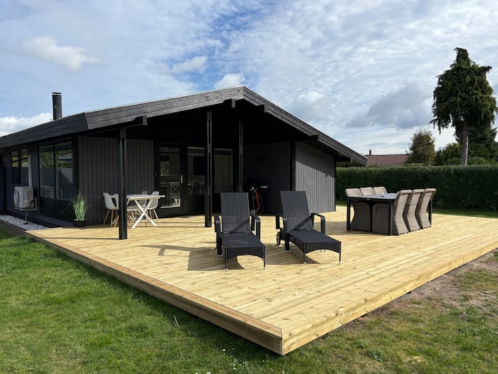Centralt Sommerhus I Marielyst - 丹麥