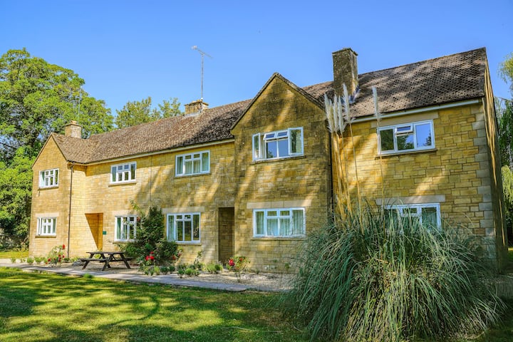 Gorgeous Cottage In The Cotswolds Countryside - Stow-on-the-Wold
