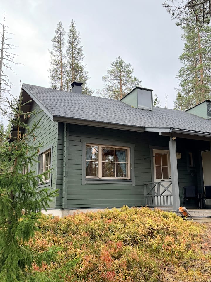 Cozy Ylläs Cabin In Nature: Ski, Hike, Bike, Relax - Äkäslompolo