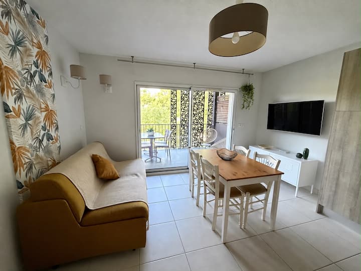 T3 Lumineux, Grand Balcon, Proche Du Pont Du Gard - Remoulins