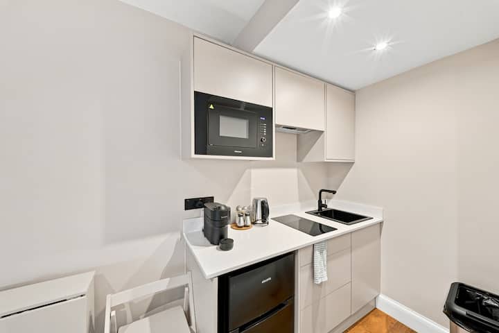 Studio 10 In West Kensington Near Metro Station - Fulham