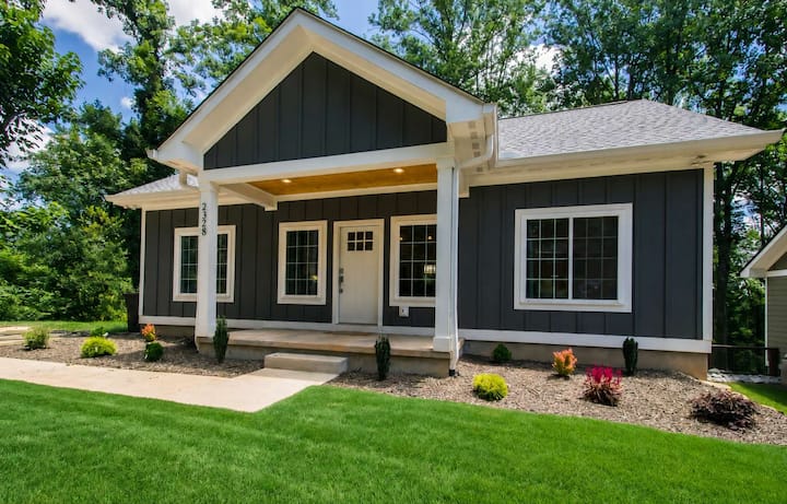 Druid Hills Retreat Ii | Sleeps 8 | Free Tix - Hendersonville, NC