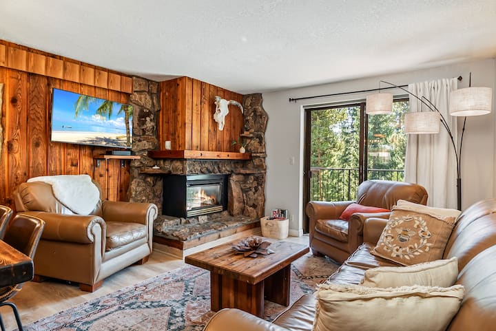 Howling Wolf Winter Park Ski/hike/bike Condo - Winter Park, CO
