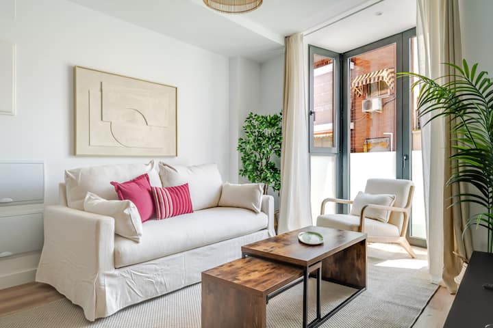 Stylish With Pool -2bdrs 2baths-ventas - Madrid