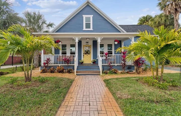 Central Historic Beauty, In The Heart Of It All! - Tarpon Springs, FL