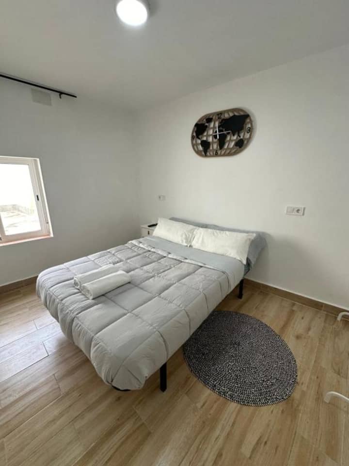 Rooms Getafe - Habitación Deluxe 2 - Pinto