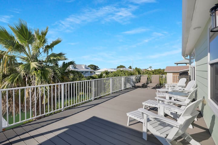 Walk To Sombrero Beach - 85' Dock, Views - Marathon, FL