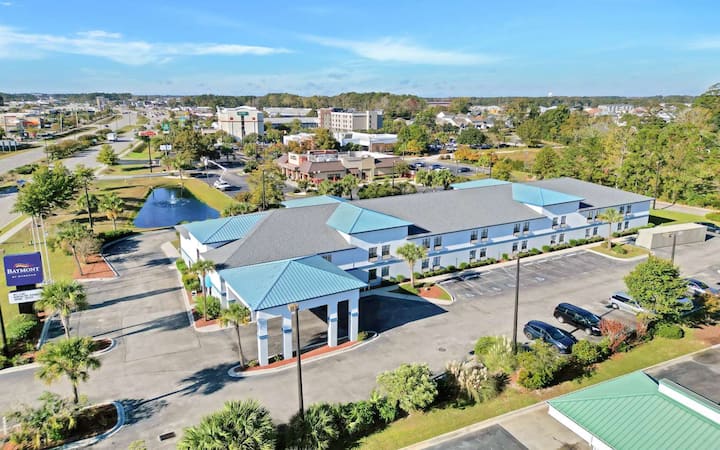 Baymont Myrtle Beach | Family Suite | Beach Fun - North Myrtle Beach, SC