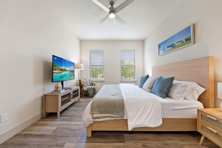 W 7th Extended Stay | Pets Ok + Fast Wifi - Fort Worth, TX