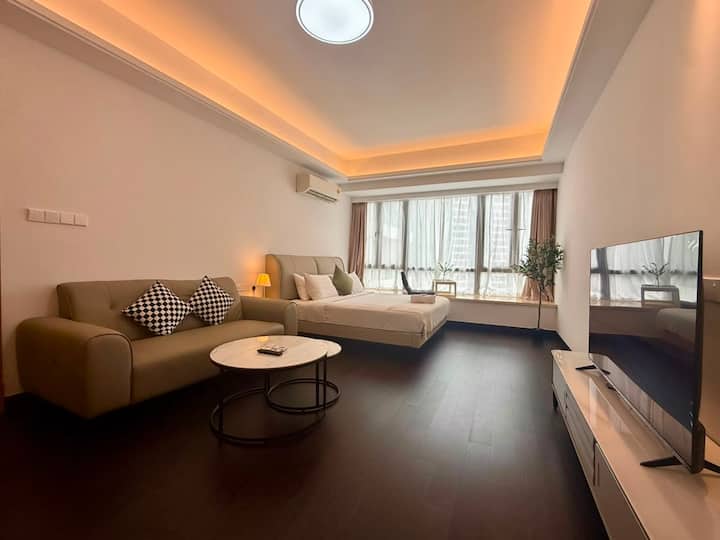 Lumi Studio Luxury Stay Lv39｜king Bed｜walk To Ciq - Sembawang