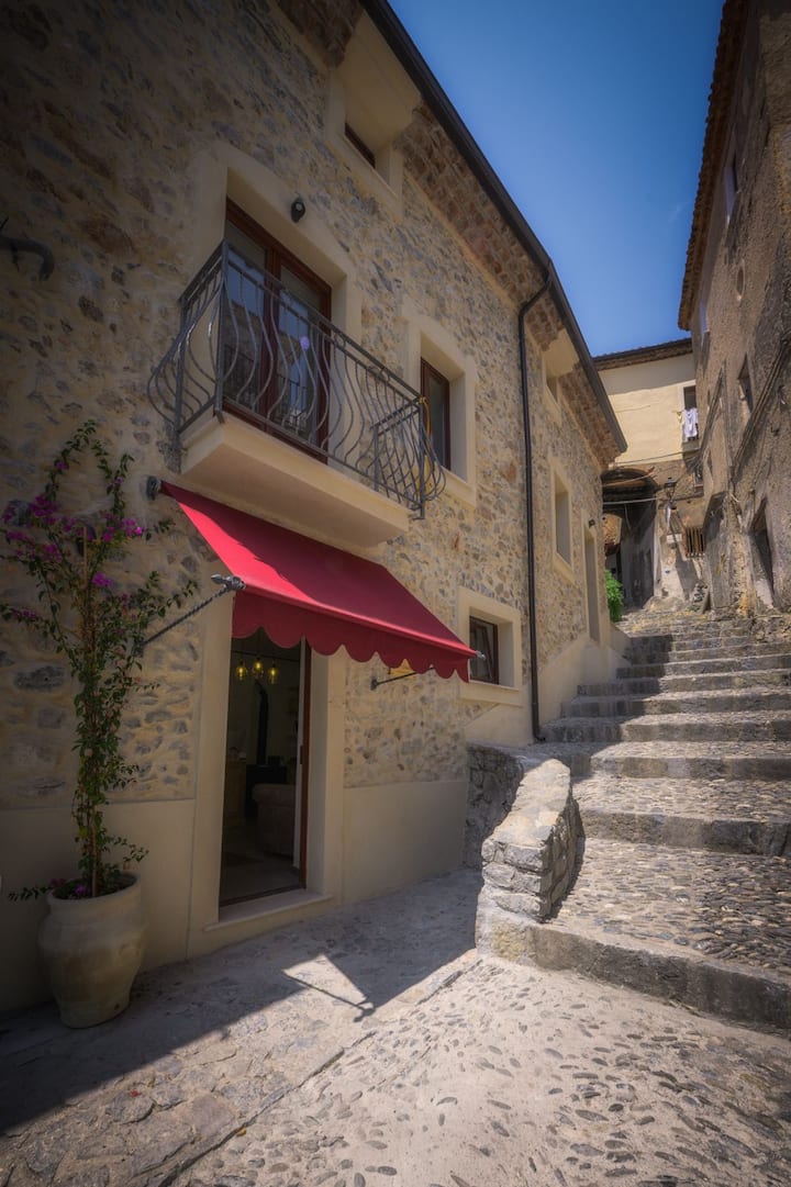 Saint Charbel - Residenze Private - Scalea - Scalea