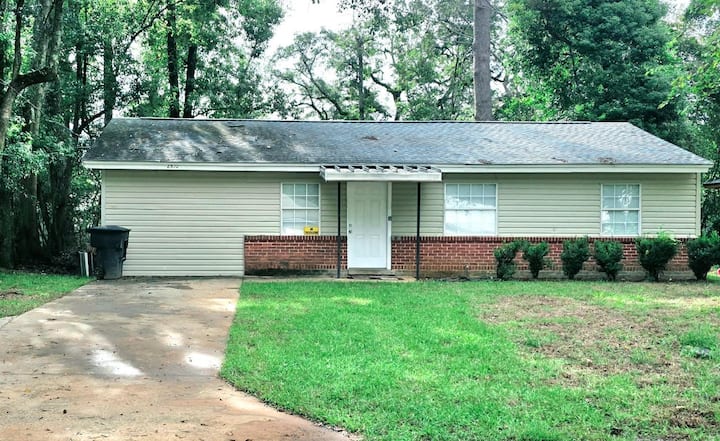 (6br/2ba) Work Crew's Choice (2810) - Tallahassee, FL