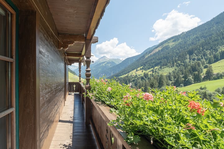 Peaceful Valley Views | Landhaus Eder - Tux