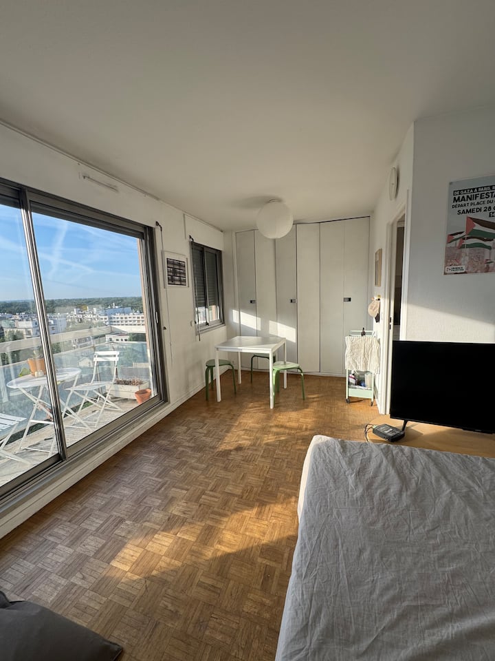 Agréable Studio Meublé Avec Balcon Sur Vincennes - Vincennes
