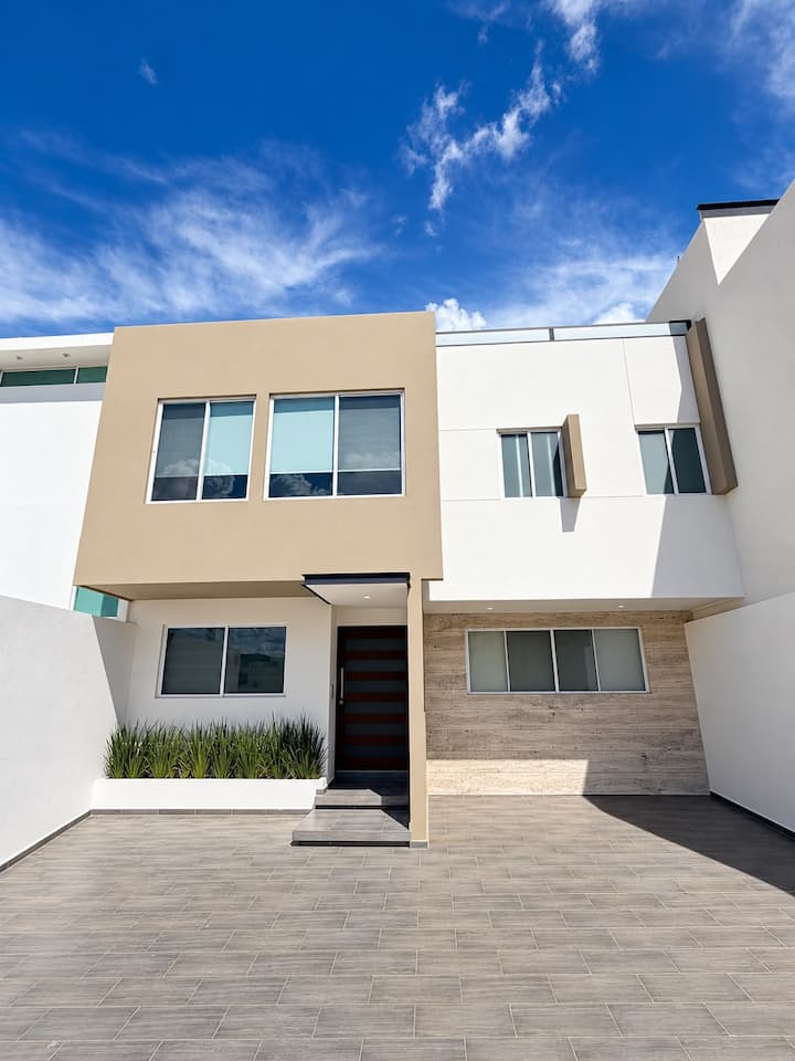 Casa Familiar Alto Lago San Luis Familiar Privada - San Luis Potosí