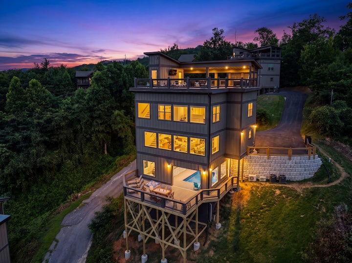 Spectacular Views, Indoor Pool+ Hot Tub+ Arcade, - Gatlinburg, TN